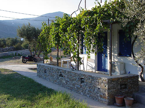 MAKI'S STUDIOS - Sifnos island hotels in Cyclades, hotels in Greece ...